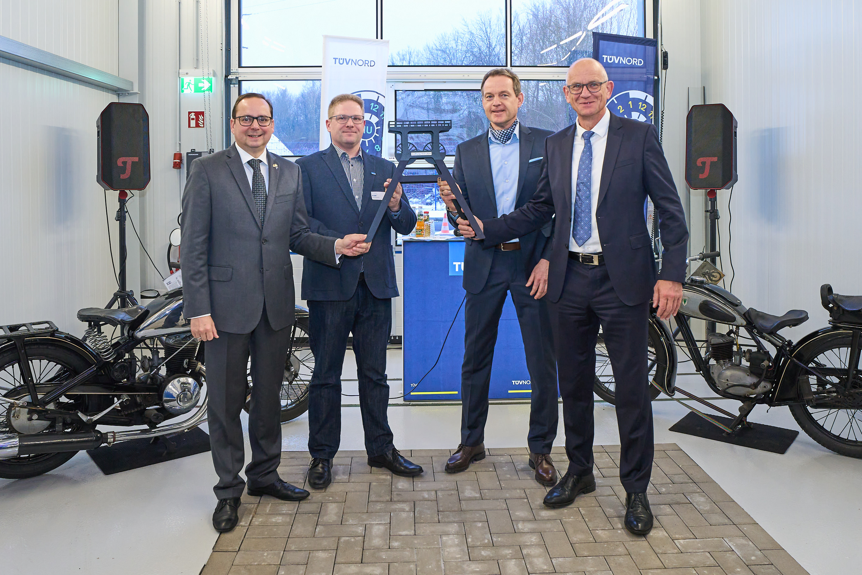 Eröffnung der neuen TÜV NORD-Station - essen.de