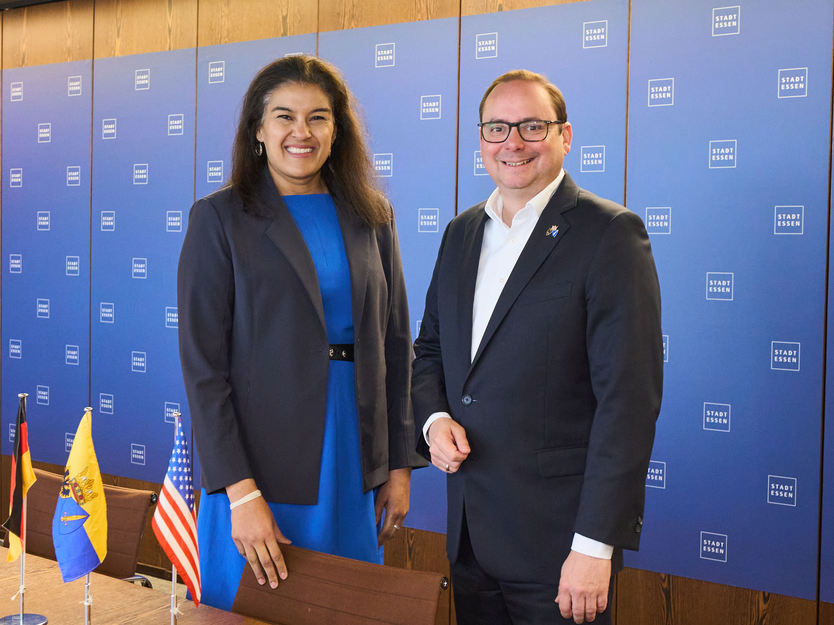 Oberbürgermeister empfängt US-Generalkonsulin Preeti V. Shah im Essener ...
